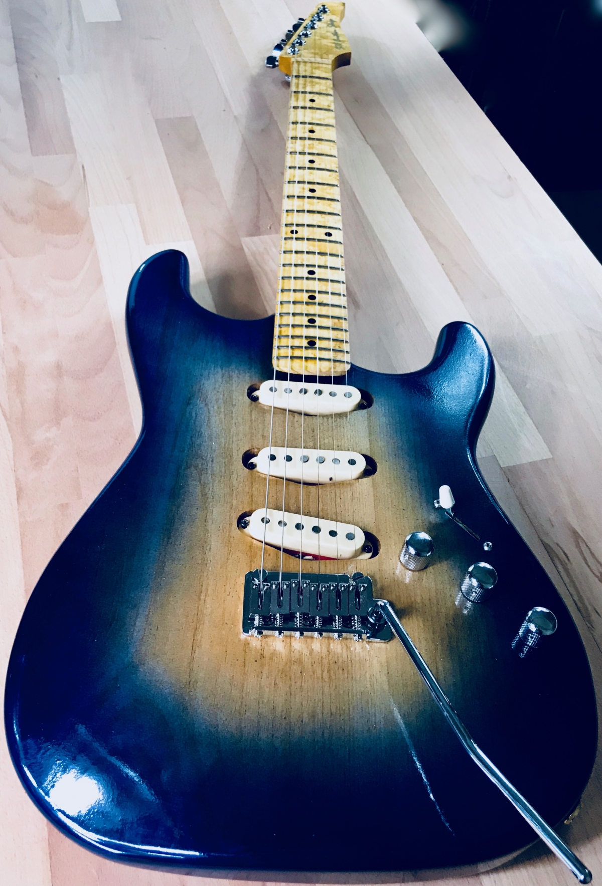 Modern ST Caribbean Blue Burst w high-grade Birdseye neck – S71Guitars