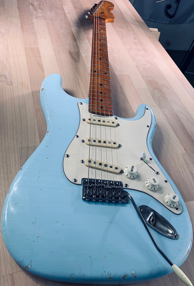 S71 CUSTOM SHOP DAPHNE BLUE 1969 STYLE RELIC. OWNED BY JOSH STEELY FROM ...