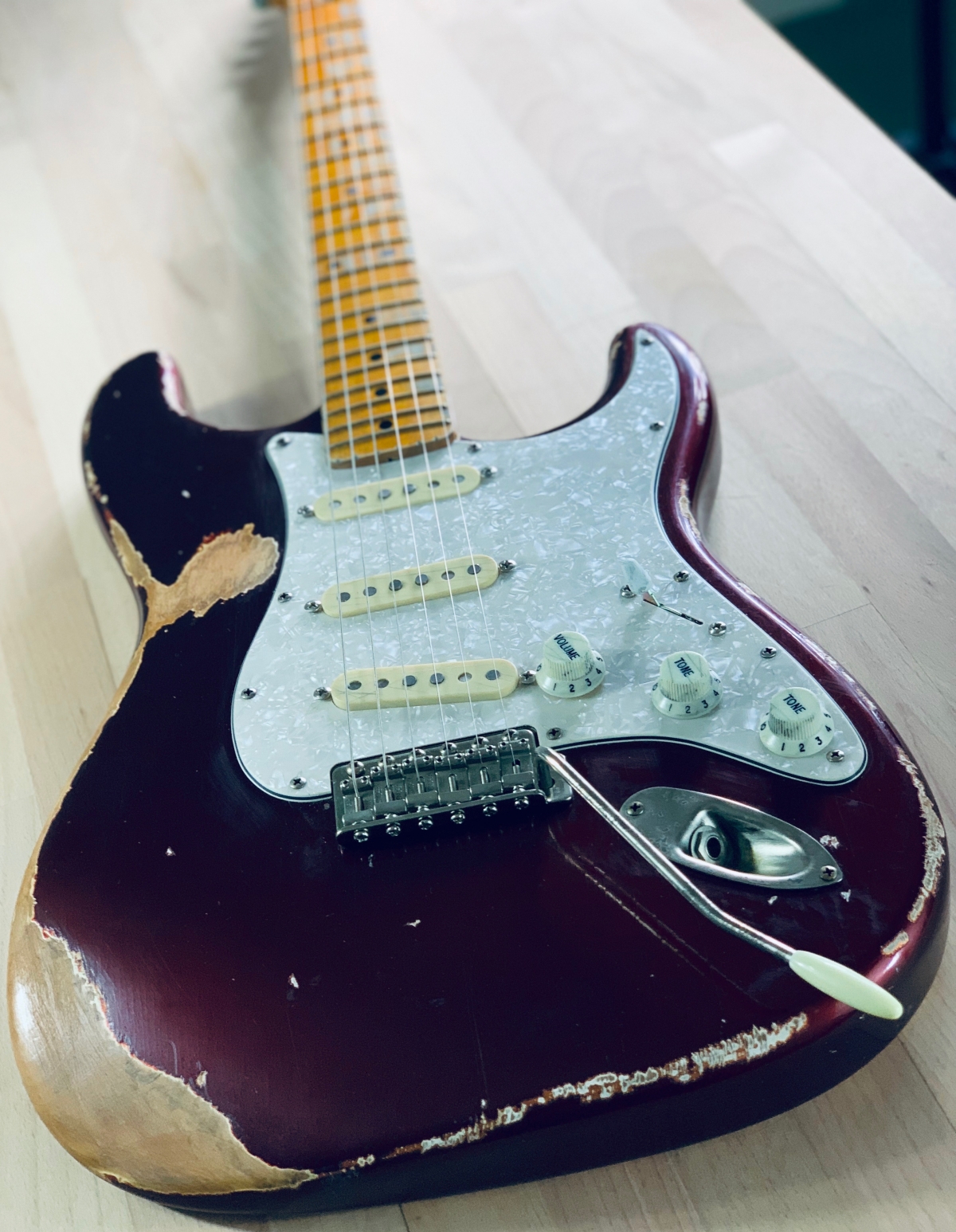 S71 Custom Shop Candy Apple Red Strat ’61 Heavy-Wear. Handwound Pickups ...