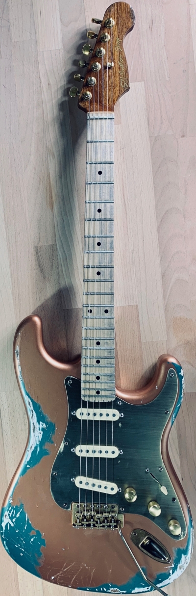 Custom Shop “Metallic Copper over Metallic Sherwood Green » One of a ...