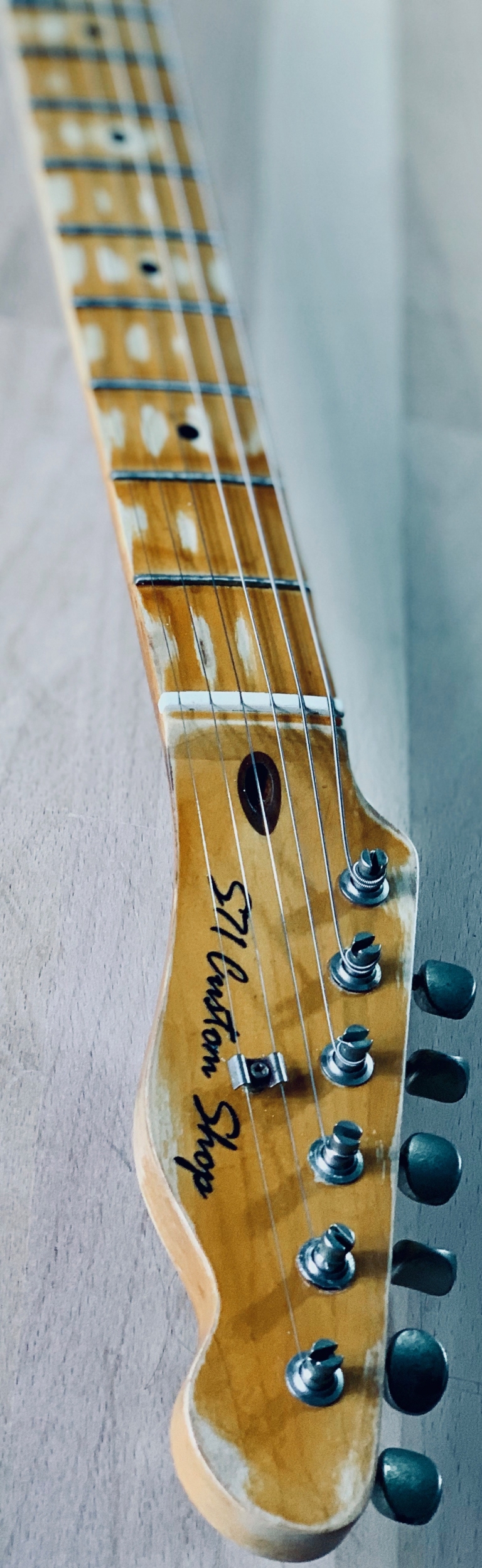 CUSTOM SHOP NITRO WHITE BLOND AGED ’63 . Handwound Pickups, 4-way ...