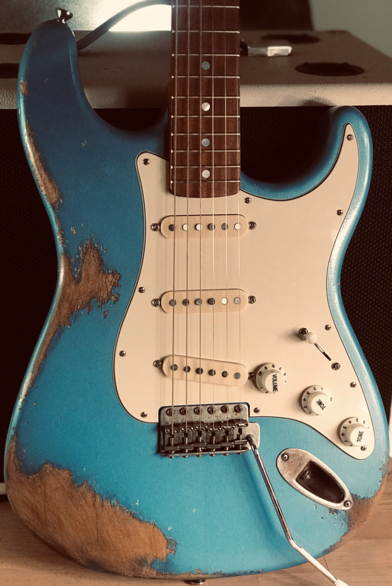 S71 Custom Shop METALLIC PELHAM BLUE HEAVY-RELIC Vintage « S ...